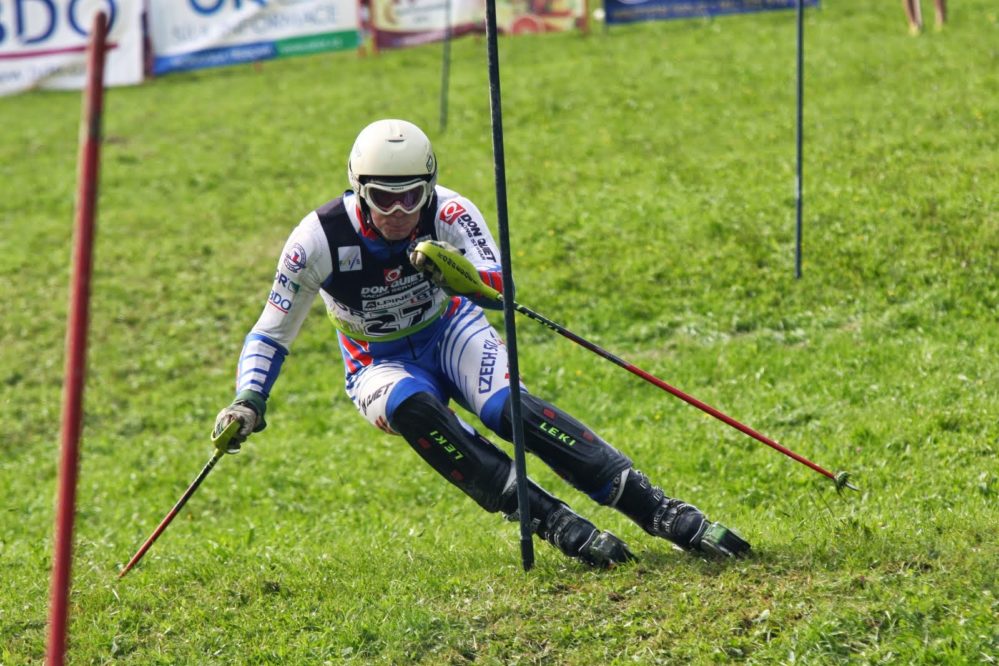 Grass skiing? - We've the details about skiing on green slopes!