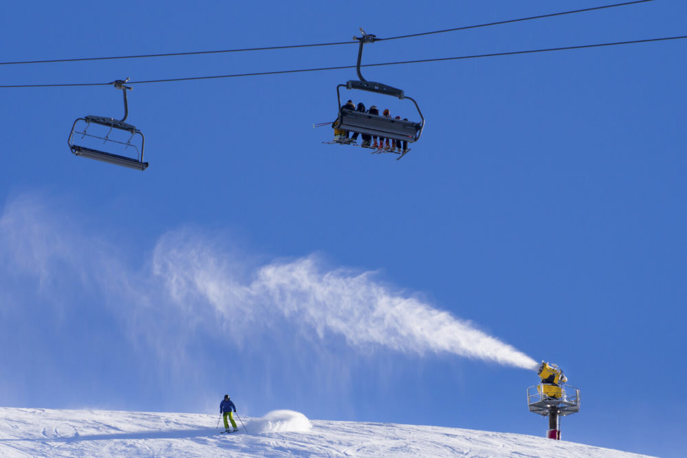 How artificial snow is made - Artificial snowmaking with snow cannons